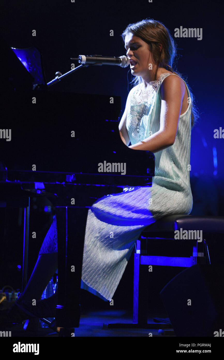 Amaia romero singer hi-res stock photography and images - Alamy
