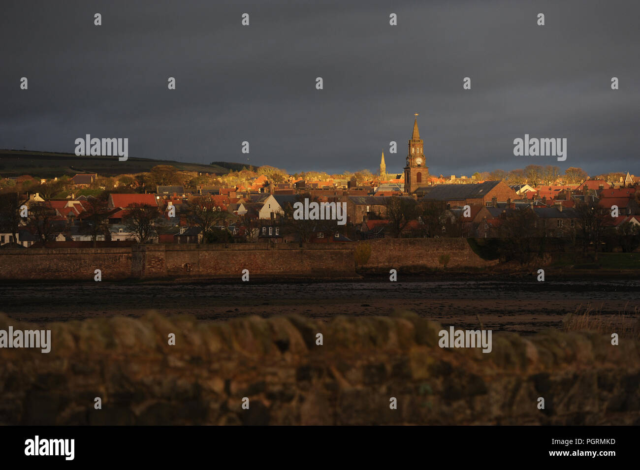 Berwick on tweed skyline hi-res stock photography and images - Alamy