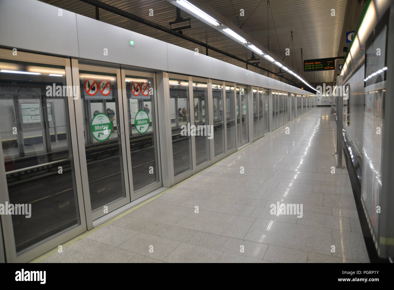 Seville metro hi-res stock photography and images - Alamy