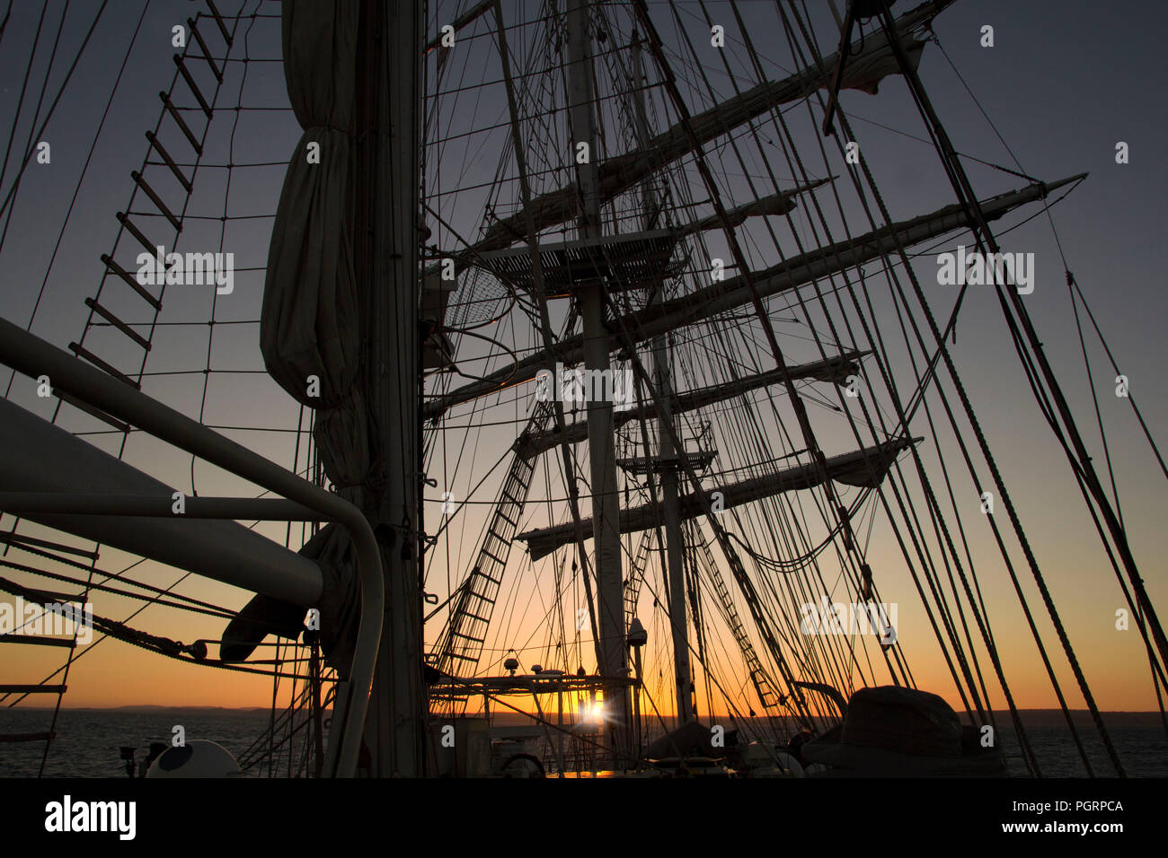 Sailing ship helm hi-res stock photography and images - Alamy