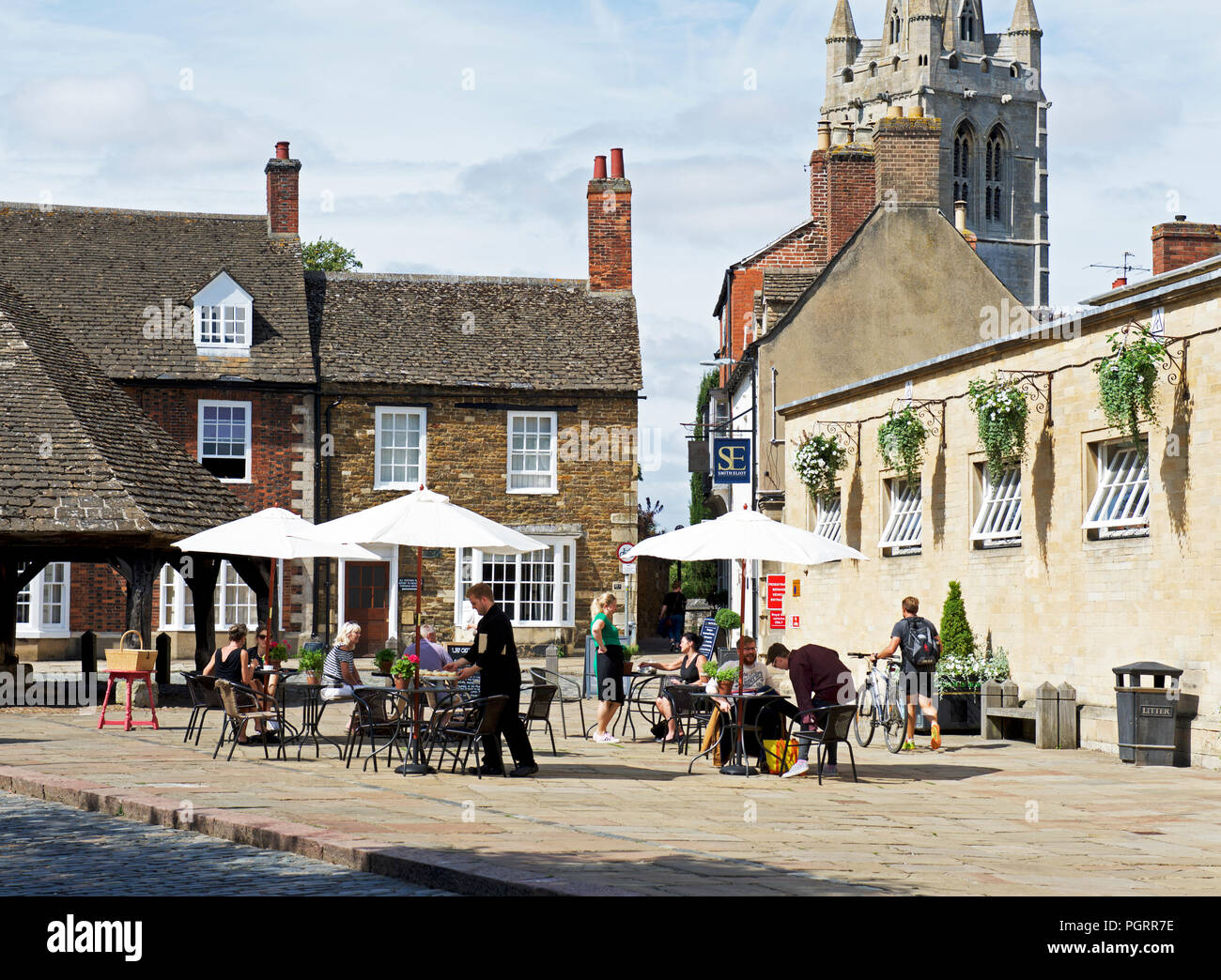 Pavement cafe, Oakham, Rutland, England UK Stock Photo - Alamy