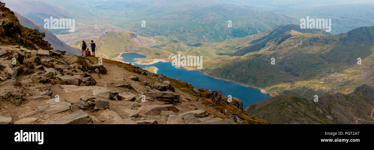 Summit of mount snowdon hi-res stock photography and images - Alamy
