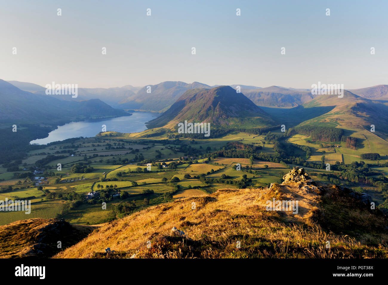 Sunrise over Crummock Water with Mellbreak fell, from Low fell ...