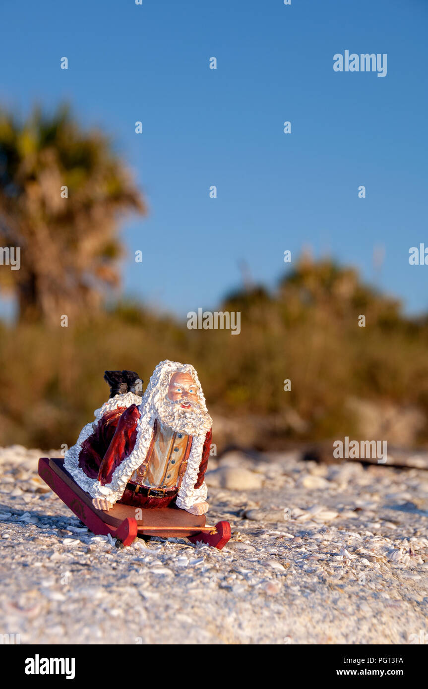 Wood sleighs hi-res stock photography and images - Alamy