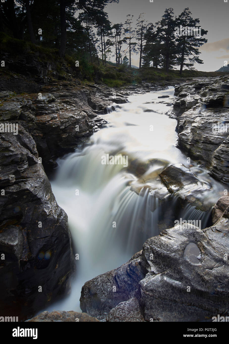 Linn dee waterfall braemar cairngorms hi-res stock photography and ...