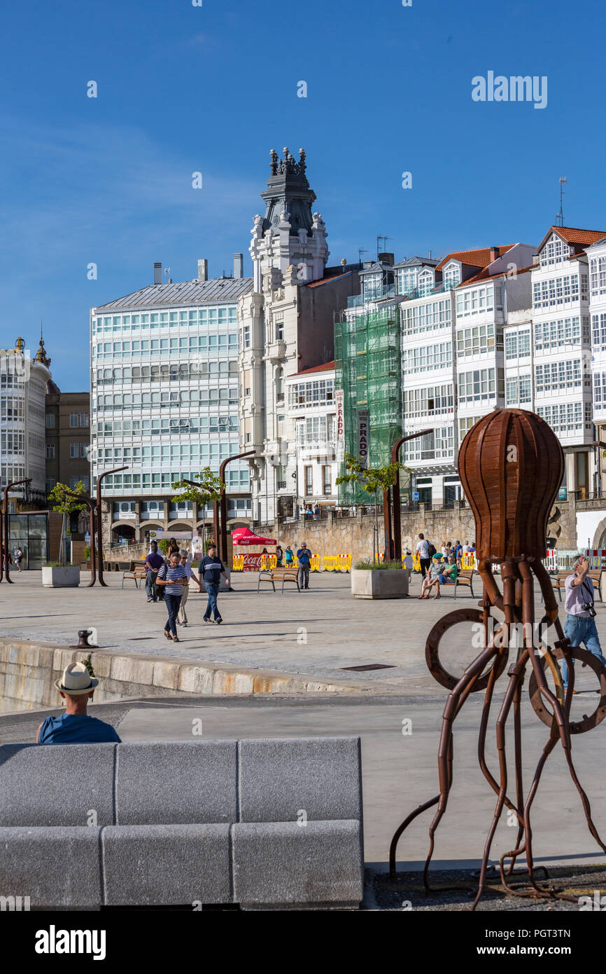 Metal rusted Octopus sculpture in Explanada Do Parrote, Paseo Dársena ...