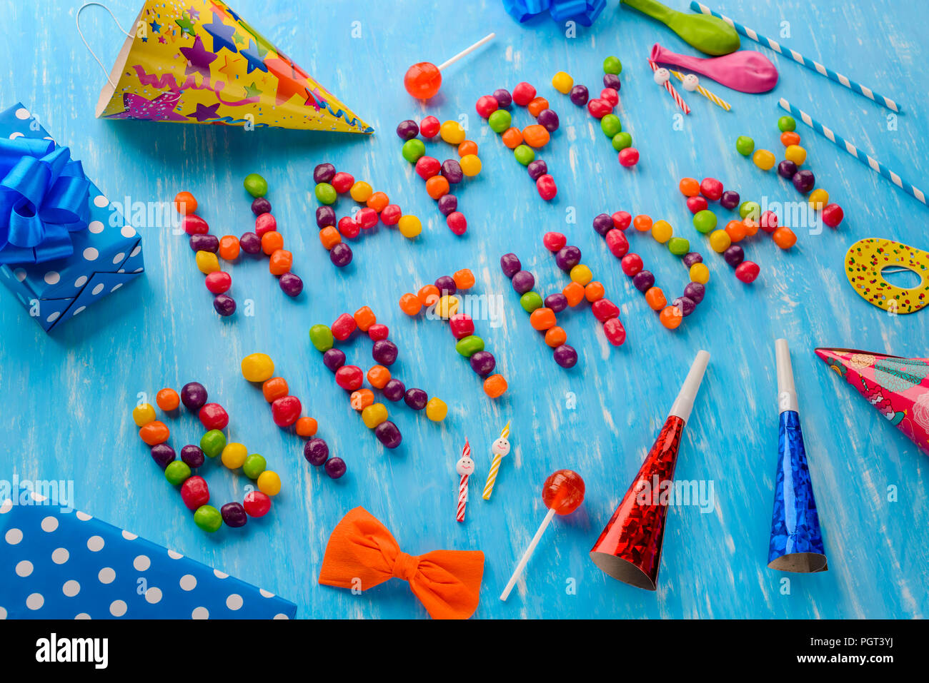 Happy family day sign letters hi-res stock photography and images - Alamy