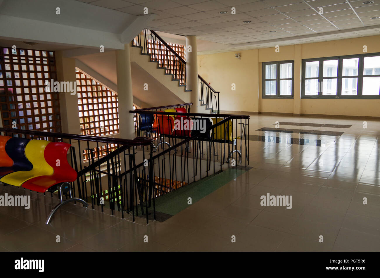 Long deep hallway hi-res stock photography and images - Alamy