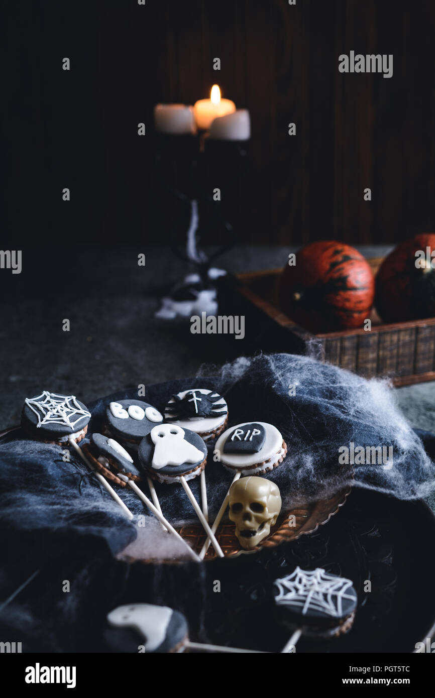 Halloween biscuits hi-res stock photography and images - Alamy
