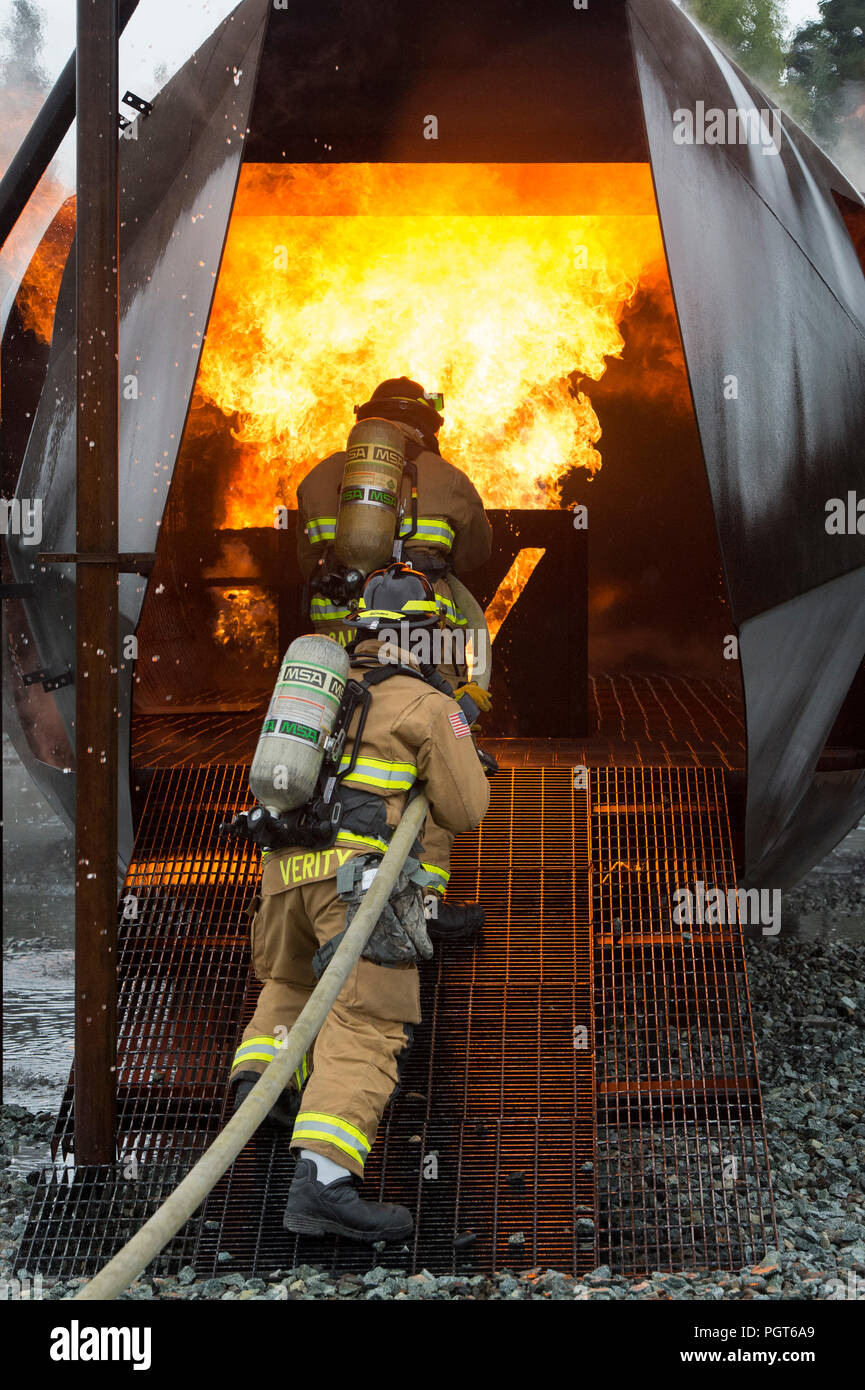 Mopp levels hi-res stock photography and images - Alamy