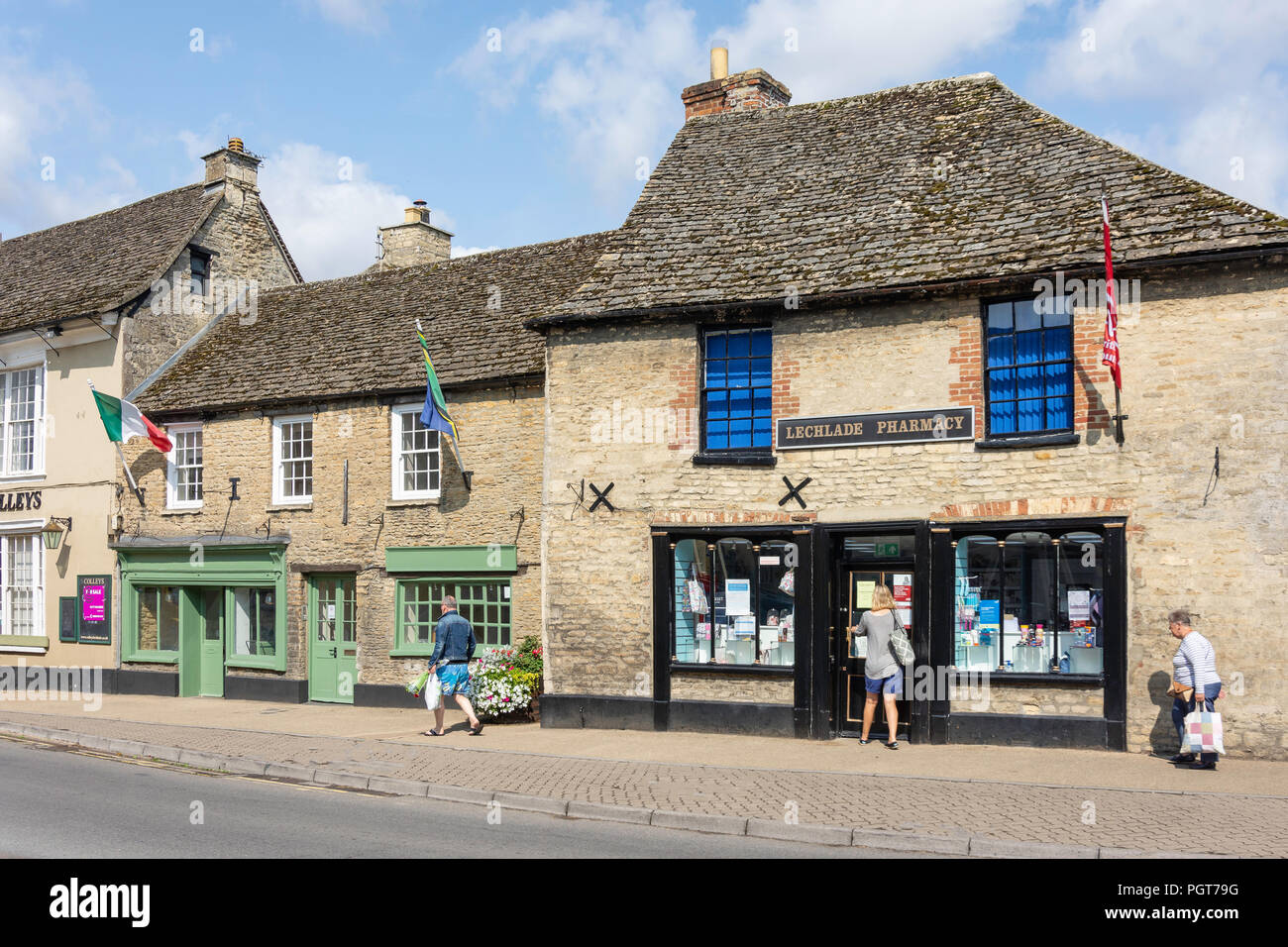 Lechlade On Thames High Resolution Stock Photography and Images - Alamy