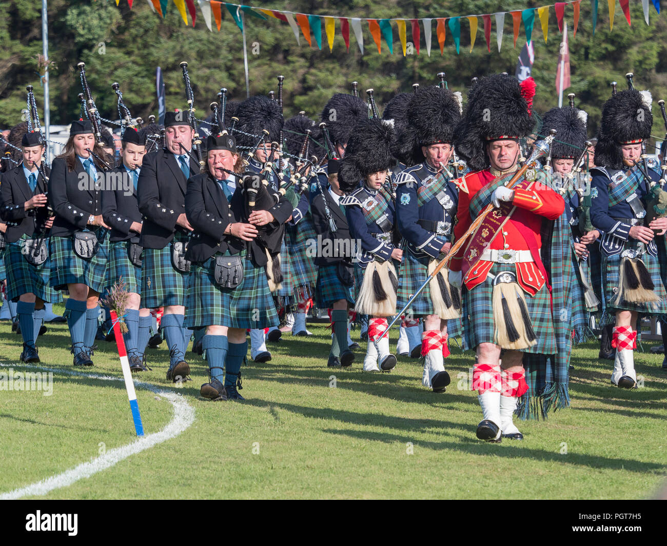 Bagpipes gathering hi-res stock photography and images - Alamy
