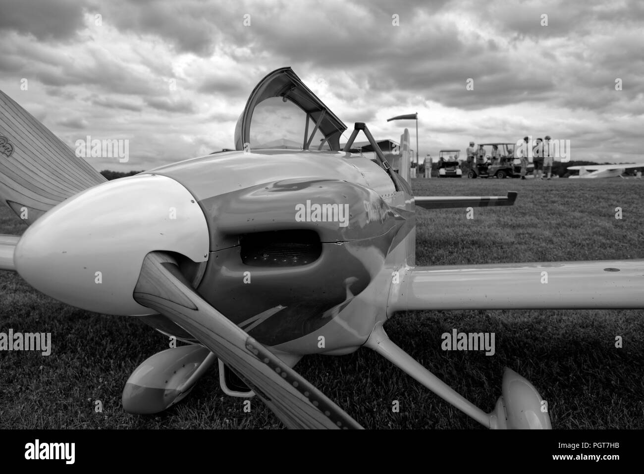 Experimental aircraft hi-res stock photography and images - Alamy