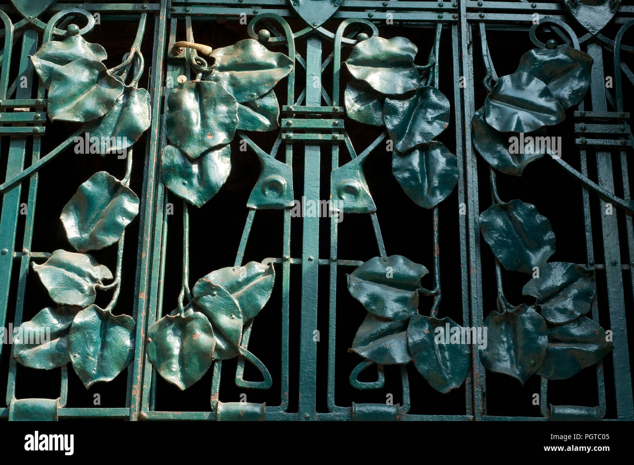 Wrought iron gate in italy hi-res stock photography and images - Alamy