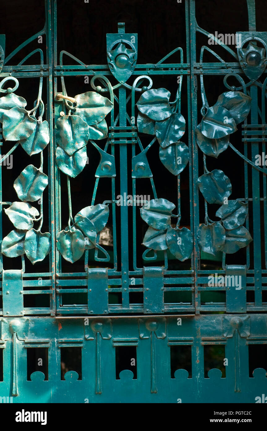 Wrought iron gate in italy hi-res stock photography and images - Alamy
