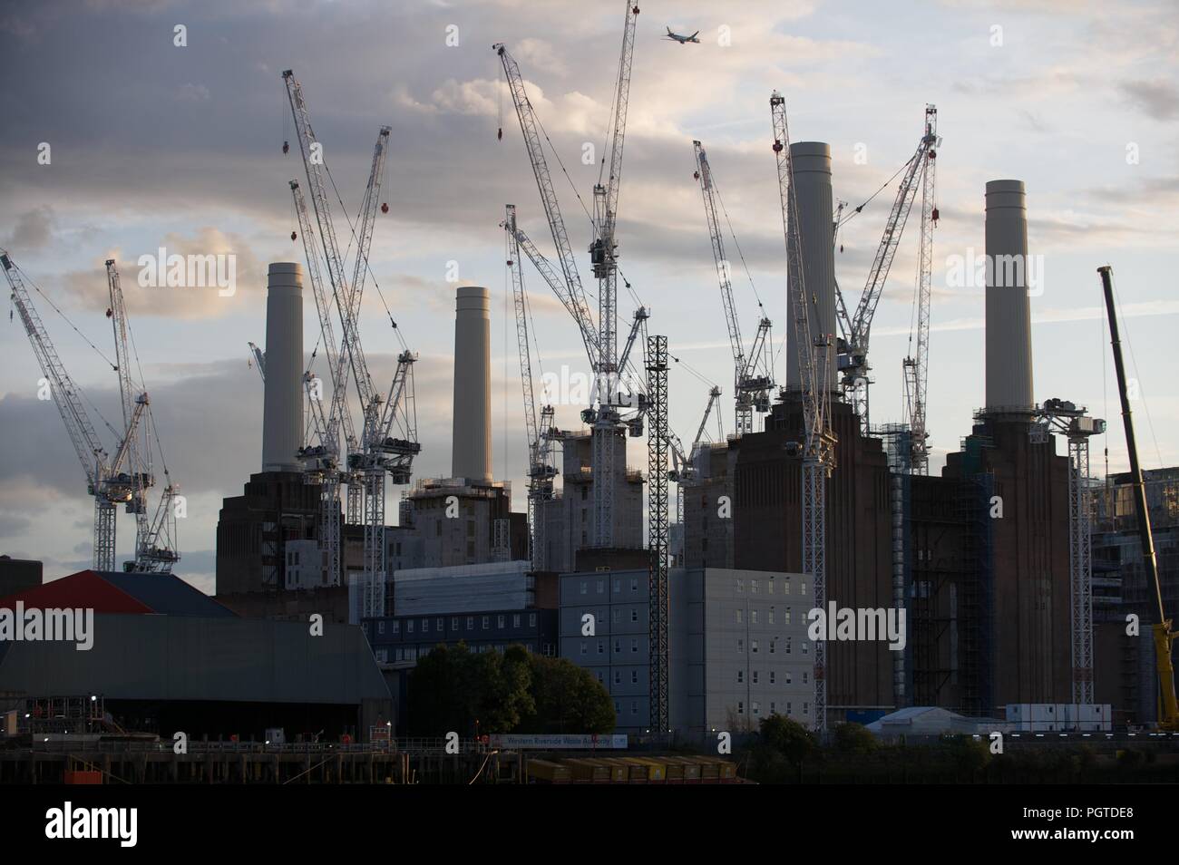 Battersea Power station Stock Photo - Alamy