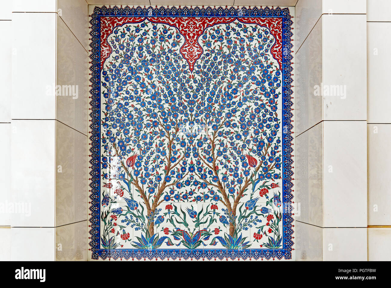 Tile art at the entrance to the Sheikh Zayed Grand Mosque in Abu Dhabi ...