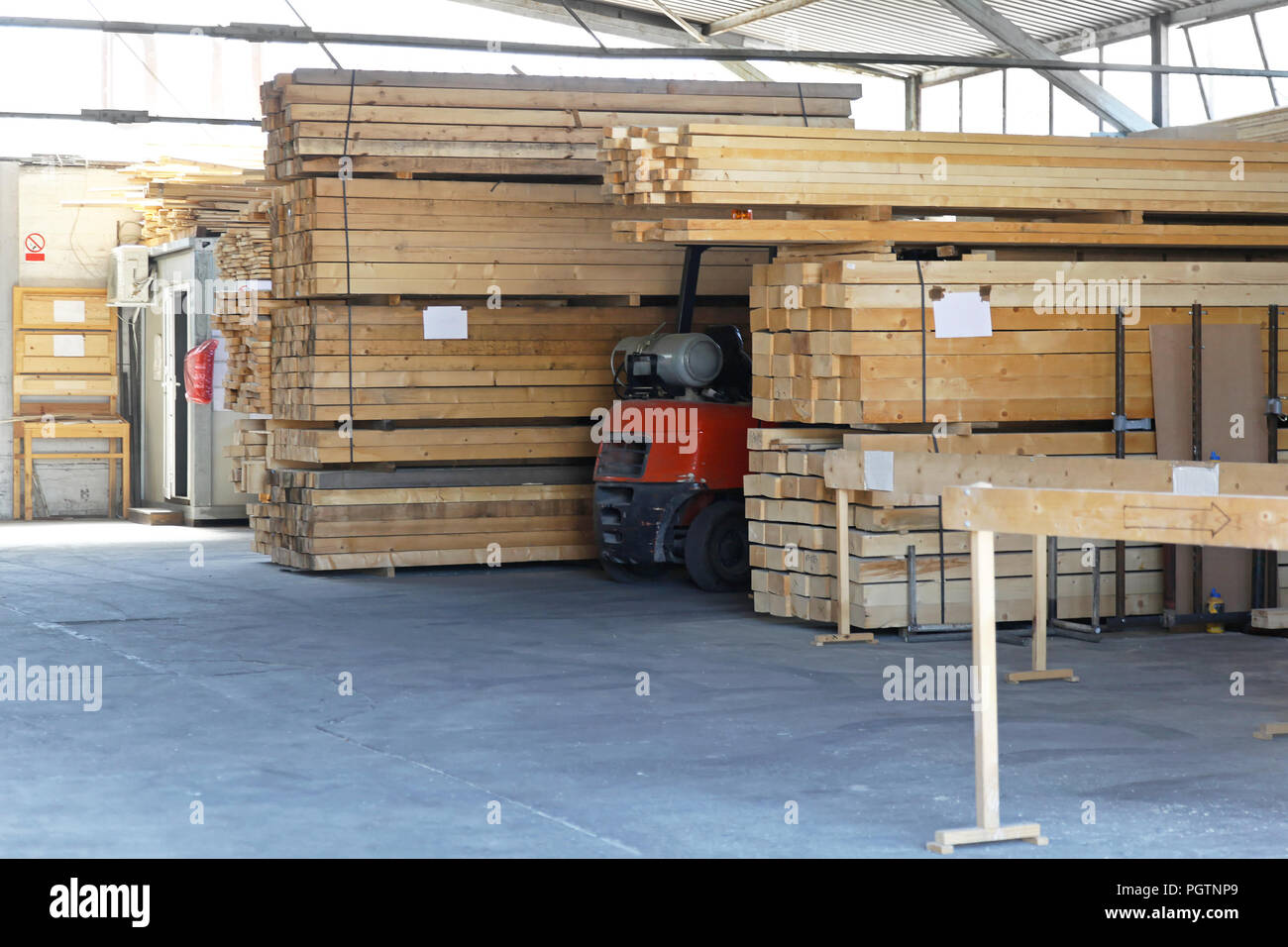 Wood warehouse for woodwork and construction industry Stock Photo - Alamy