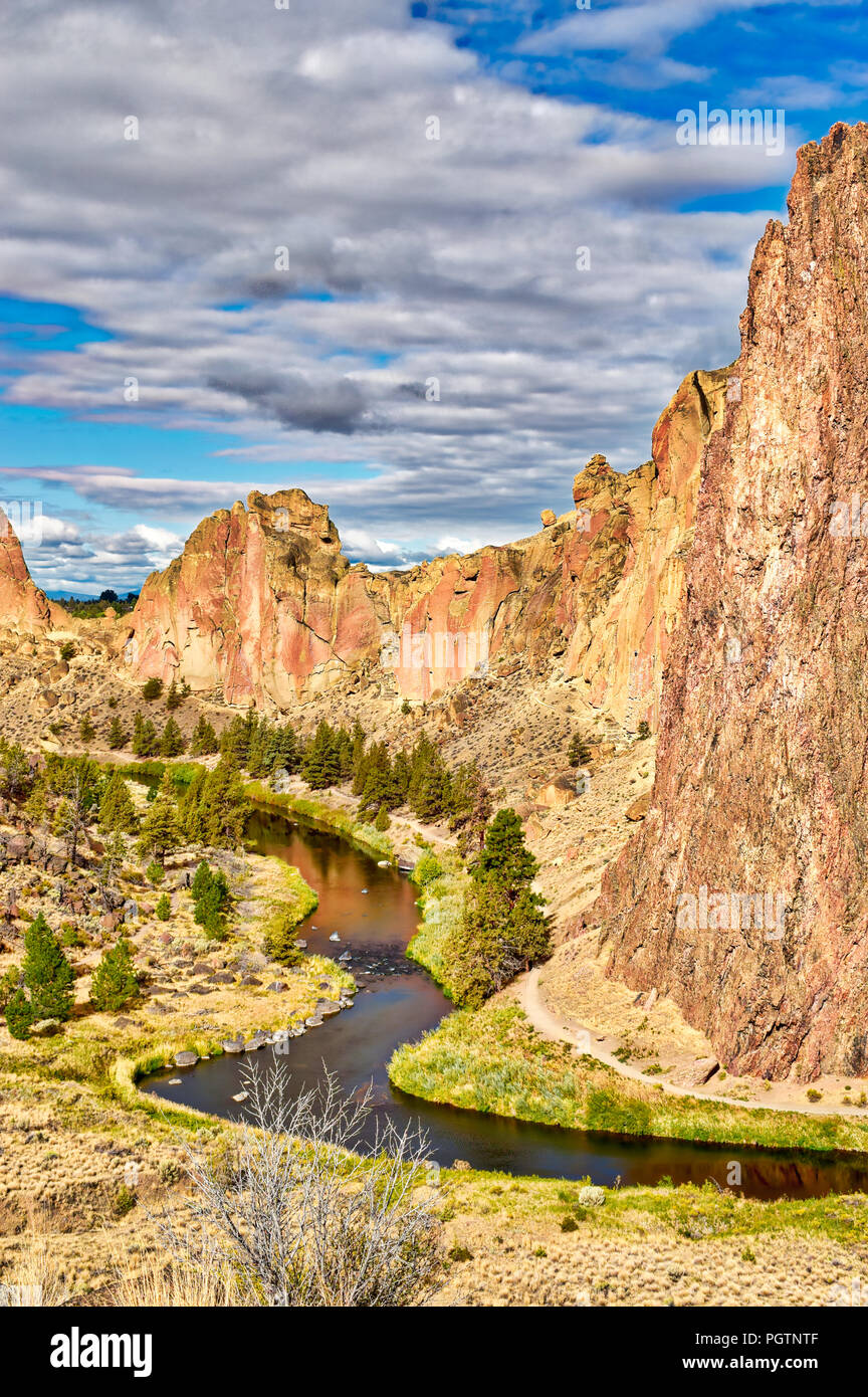 Smith Rock State Park in Central Oregon Stock Photo - Alamy