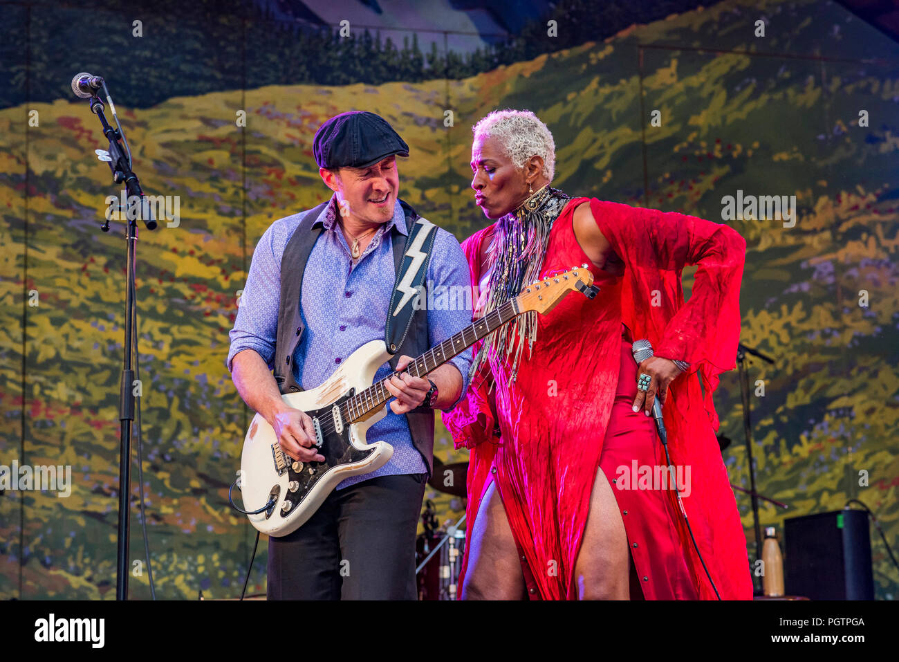Shakura hi-res stock photography and images - Alamy