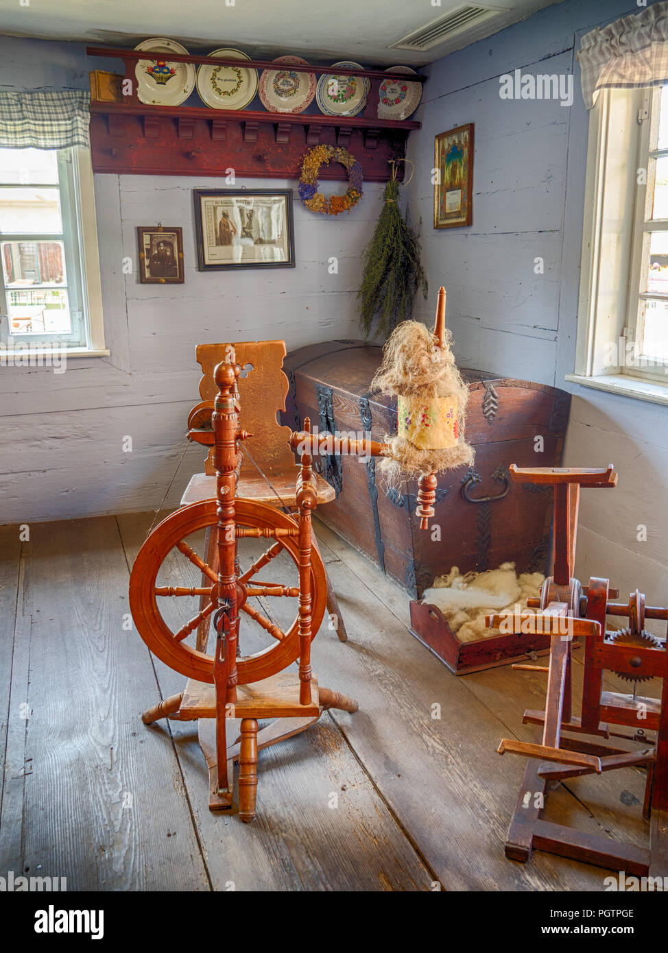Traditional spinning wheel in open-air museum (Spreewaldmuseum) in ...