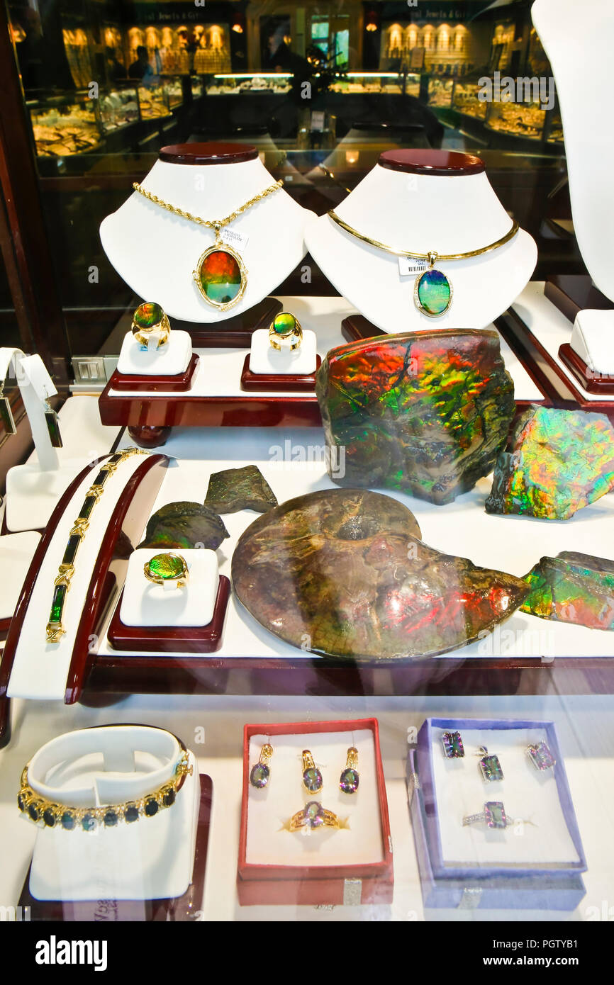 Jewelry on display in shop indow Stock Photo - Alamy