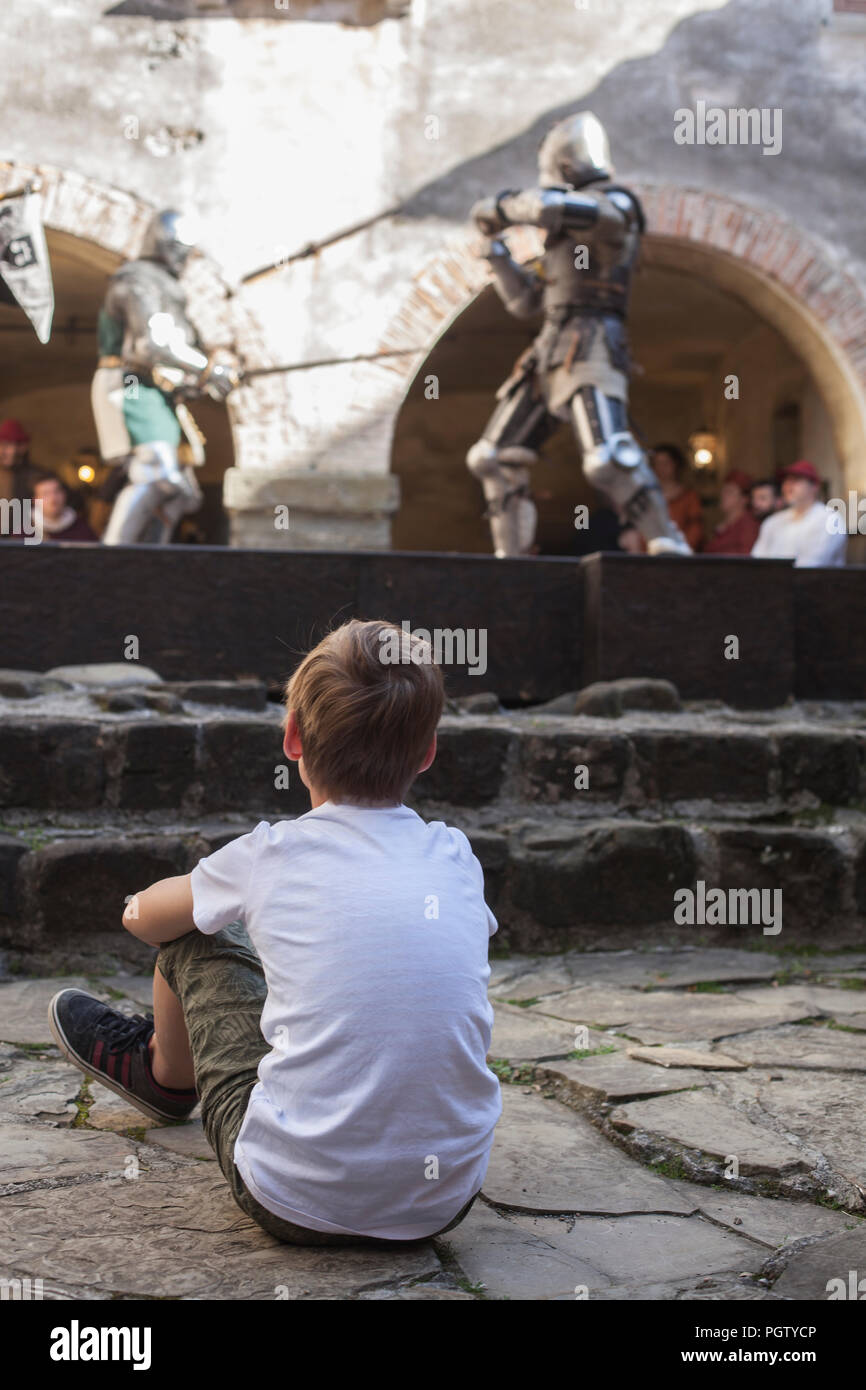 Medieval kids hi-res stock photography and images - Alamy