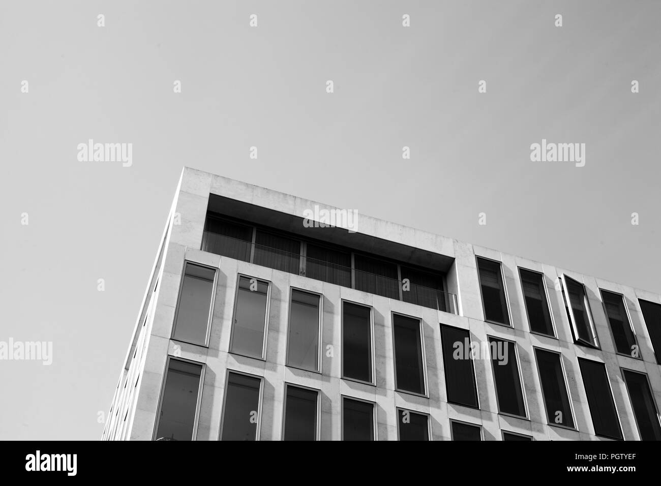 Glass facade museum Black and White Stock Photos & Images - Alamy