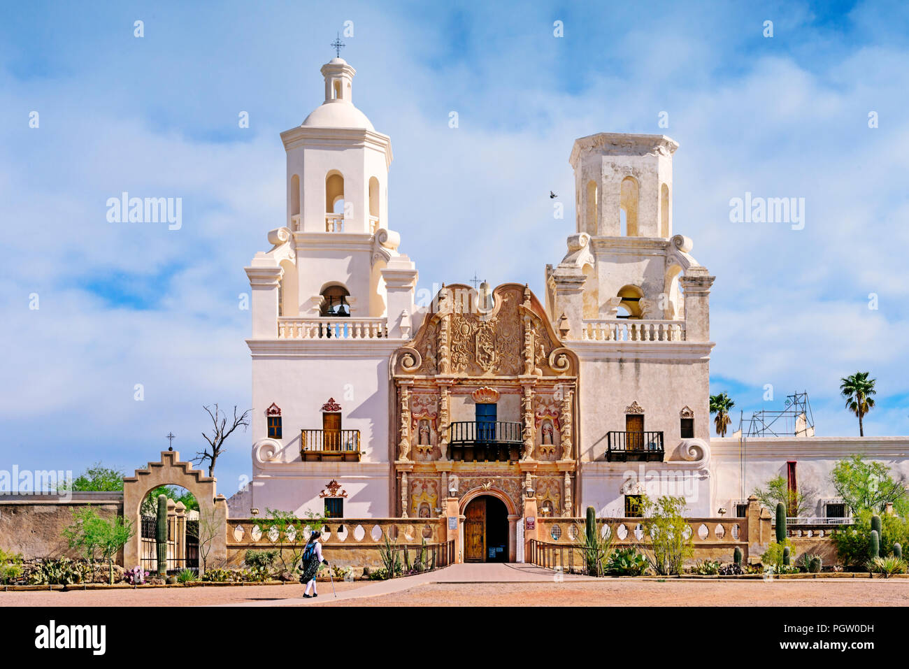 Mission san xavier à tucson hi-res stock photography and images - Alamy