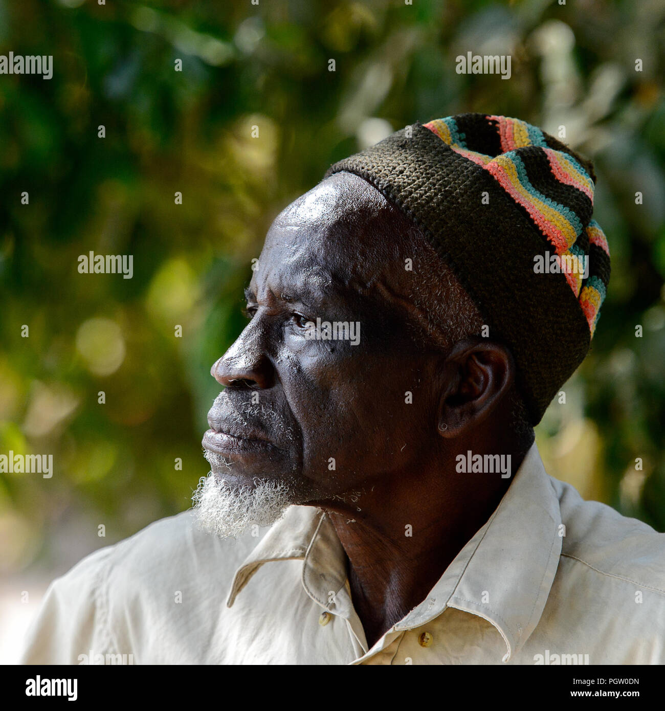 Diola tribe hi-res stock photography and images - Alamy