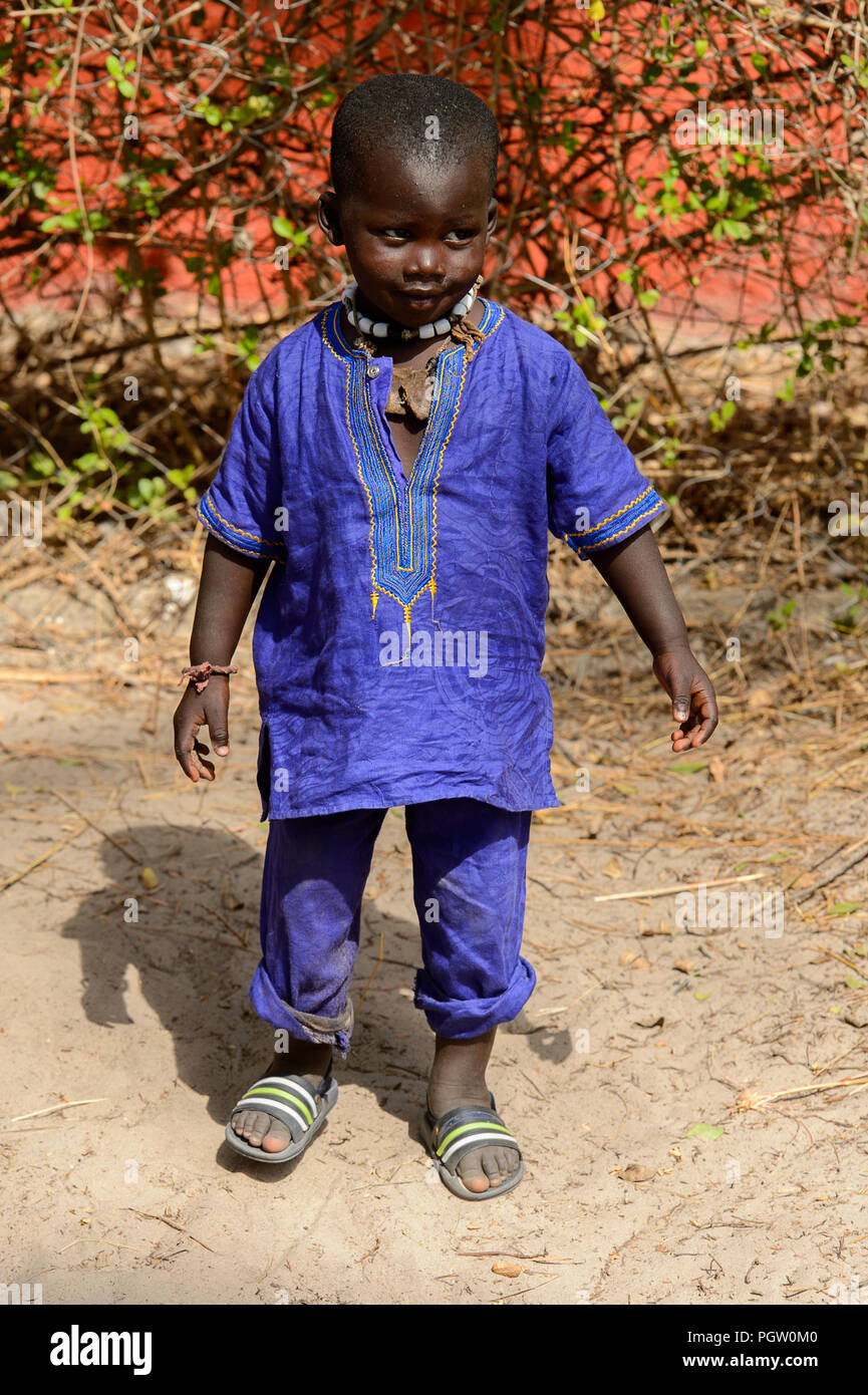 Diola tribe hi-res stock photography and images - Alamy