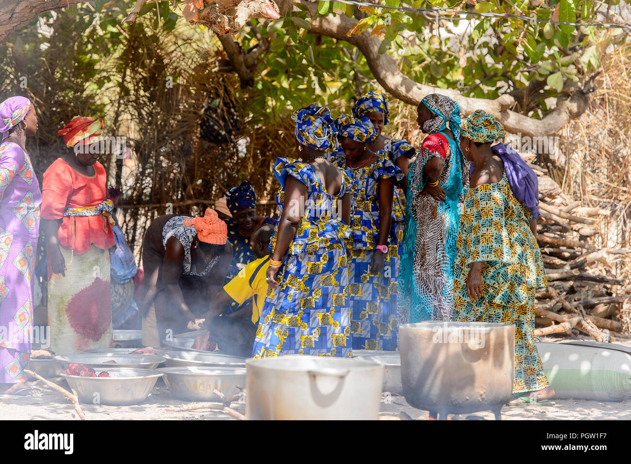 Diola tribe hi-res stock photography and images - Alamy