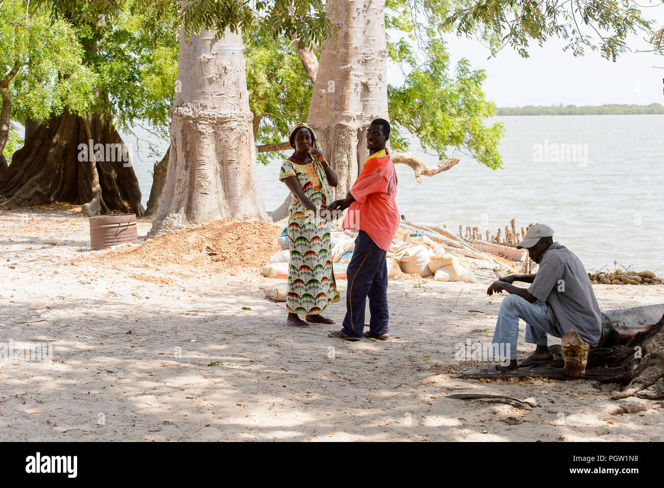 Diola people hi-res stock photography and images - Alamy