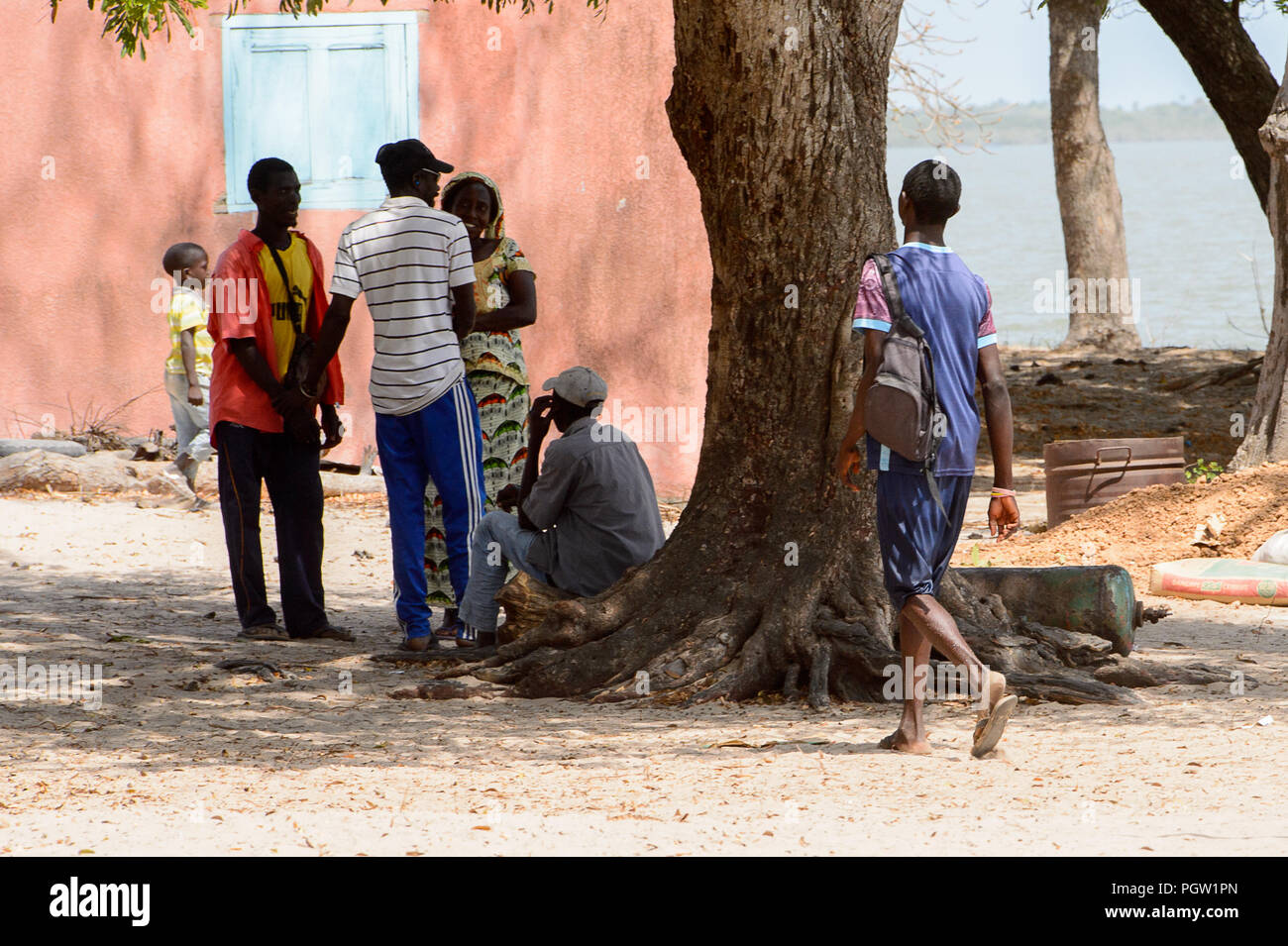 Diola people hi-res stock photography and images - Alamy