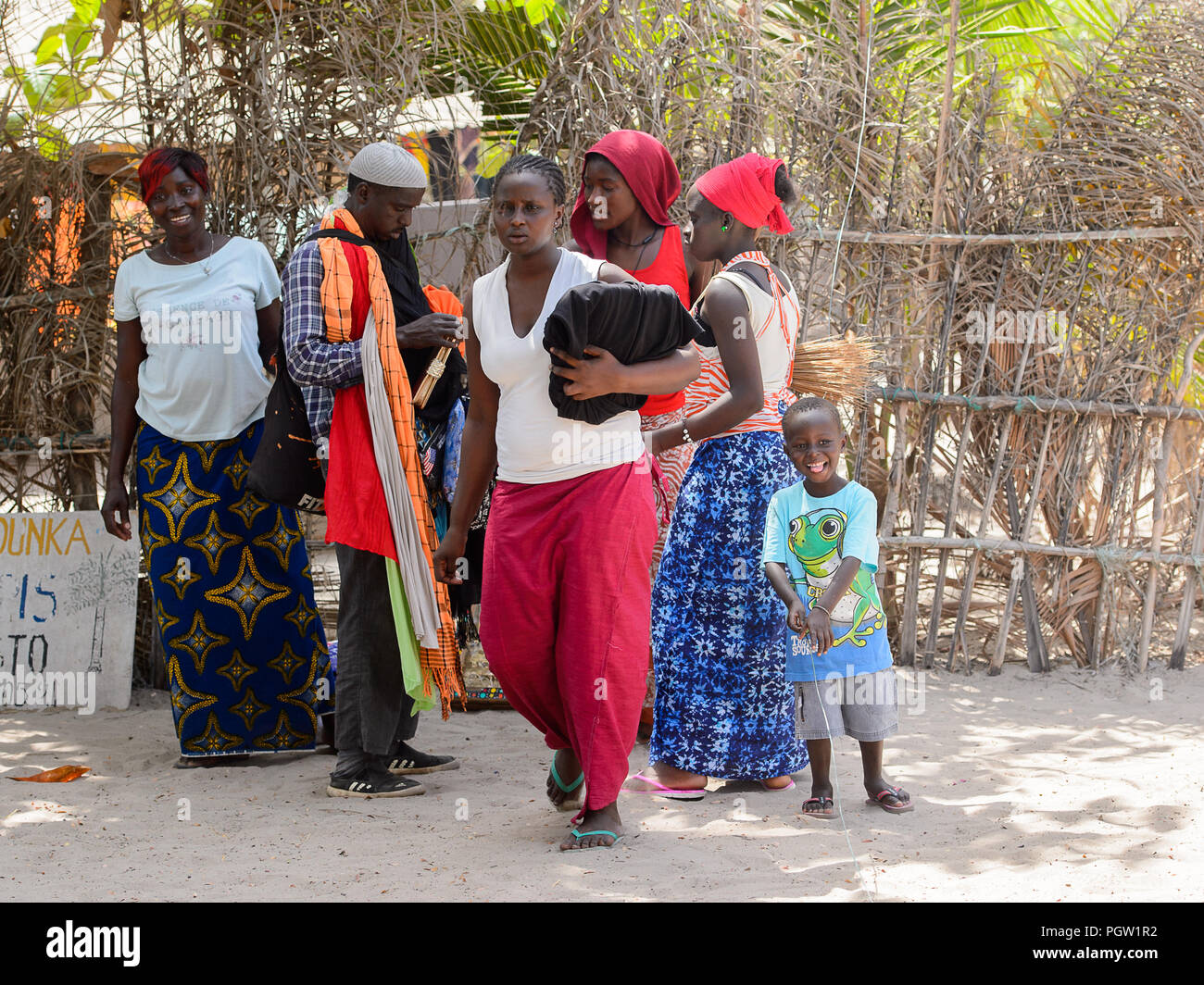 Diola people hi-res stock photography and images - Alamy