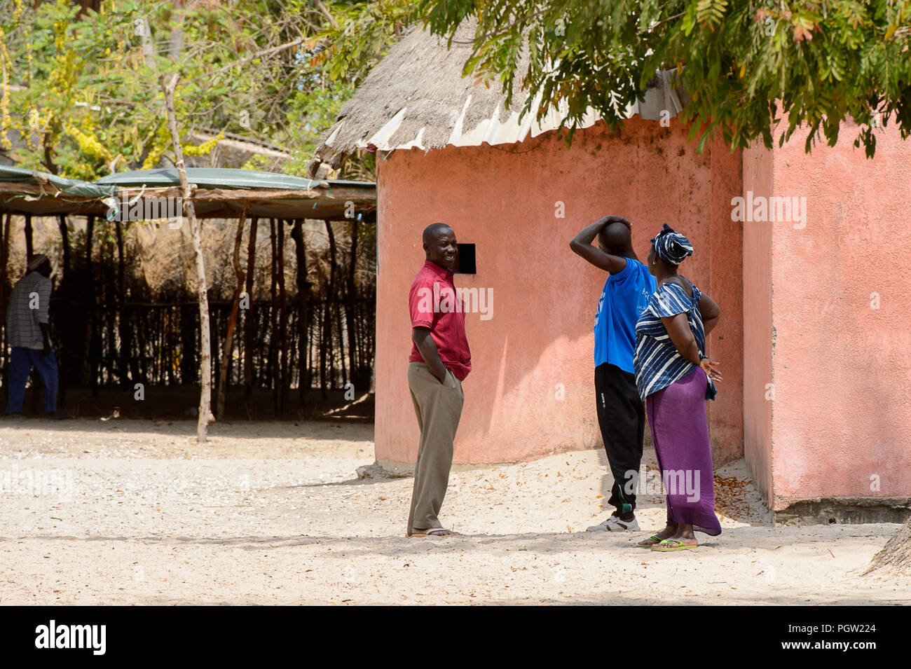 Diola people hi-res stock photography and images - Alamy