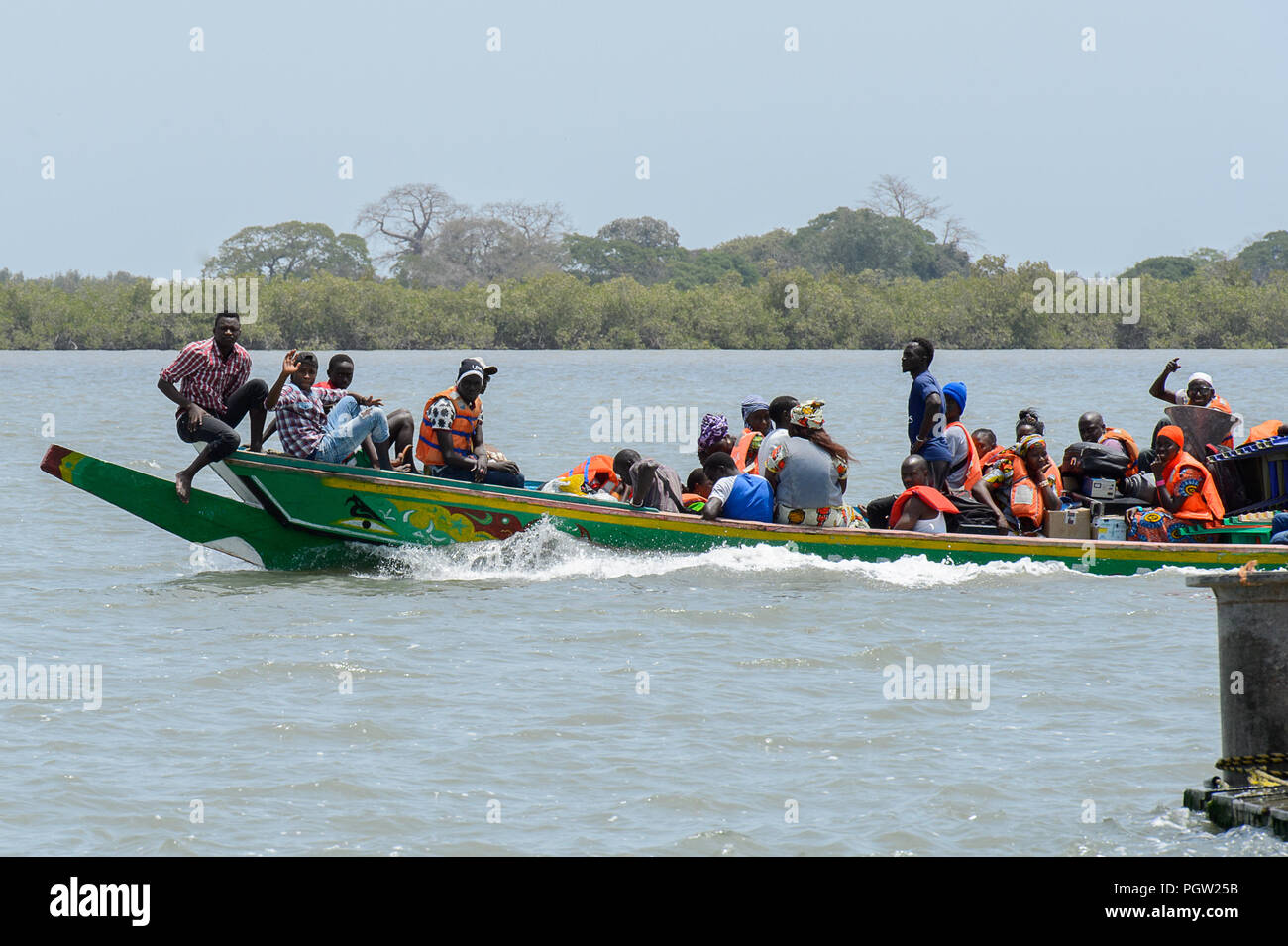 Diola people hi-res stock photography and images - Alamy