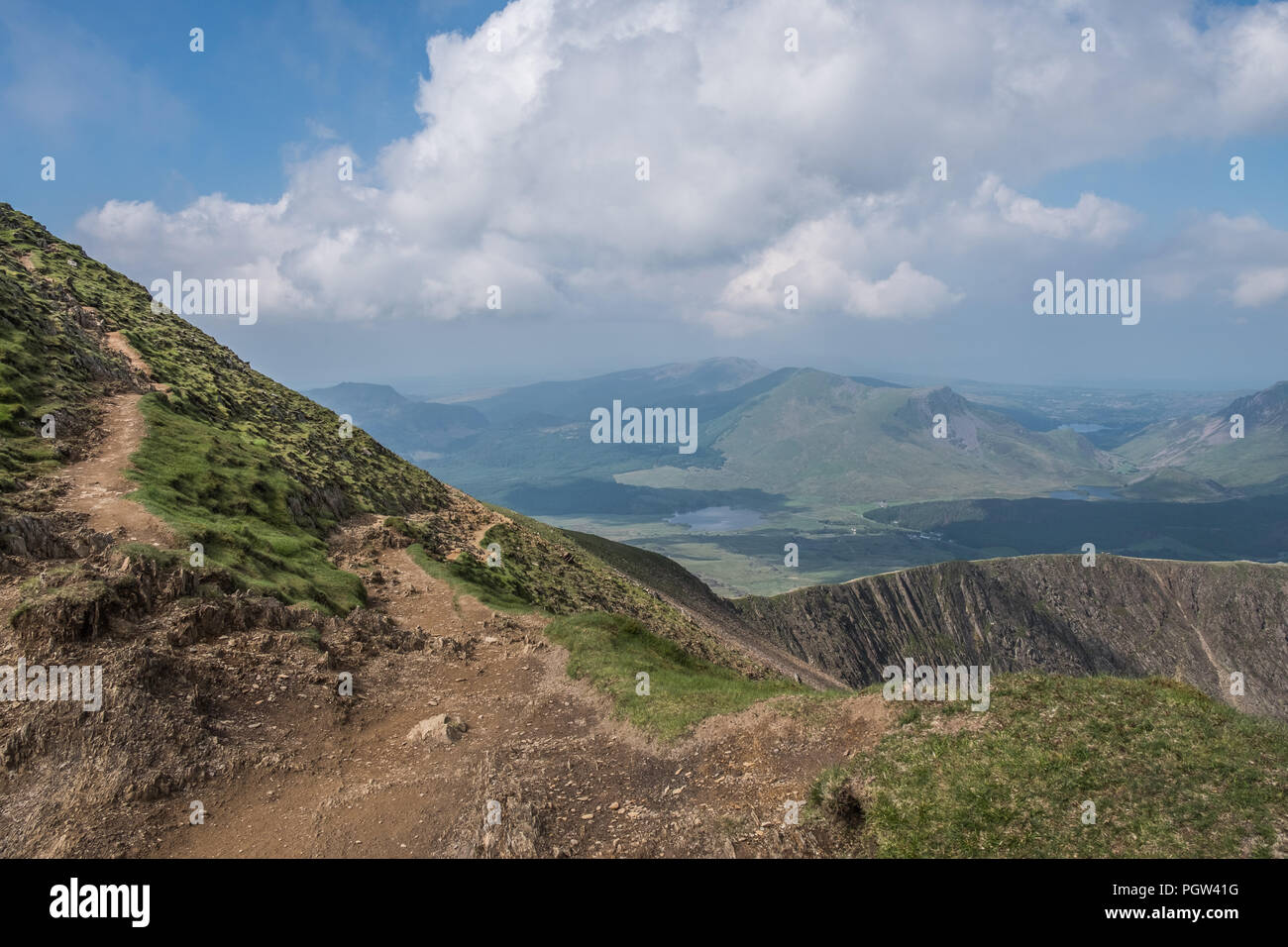 Mount snowdon summer hi-res stock photography and images - Alamy