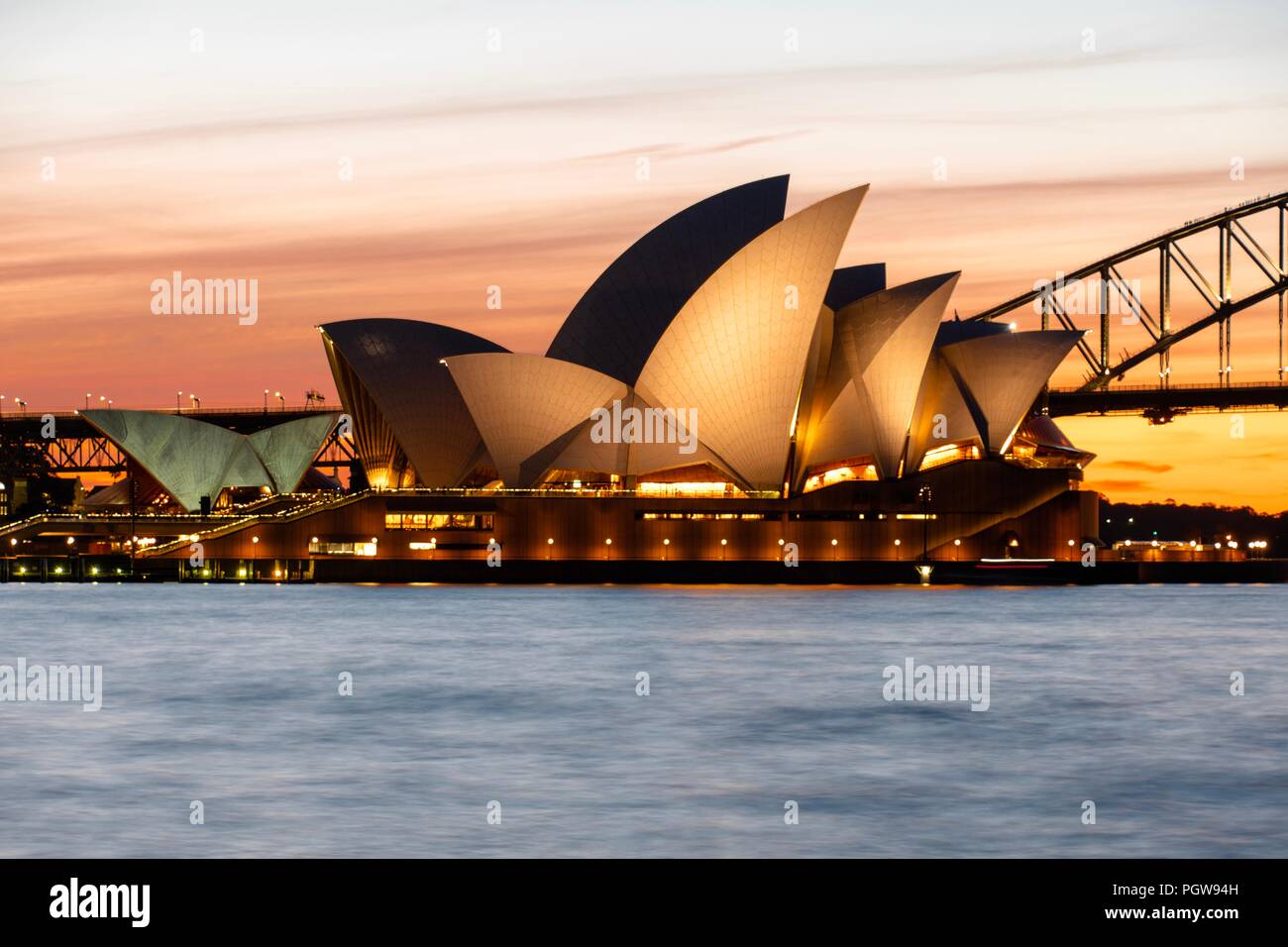Opera house sydney harbour bridge hi-res stock photography and images ...