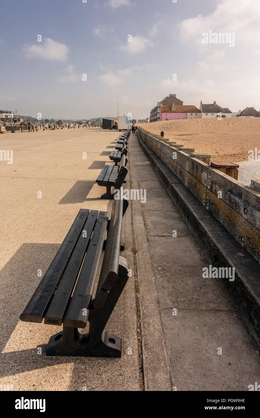 Harbour seat wall coast hi-res stock photography and images - Alamy