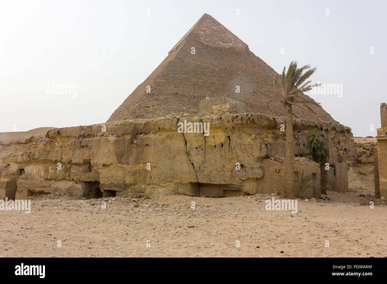 The Great Sphinx of Giza with the Pyramid of Khafre, Giza pyramid ...