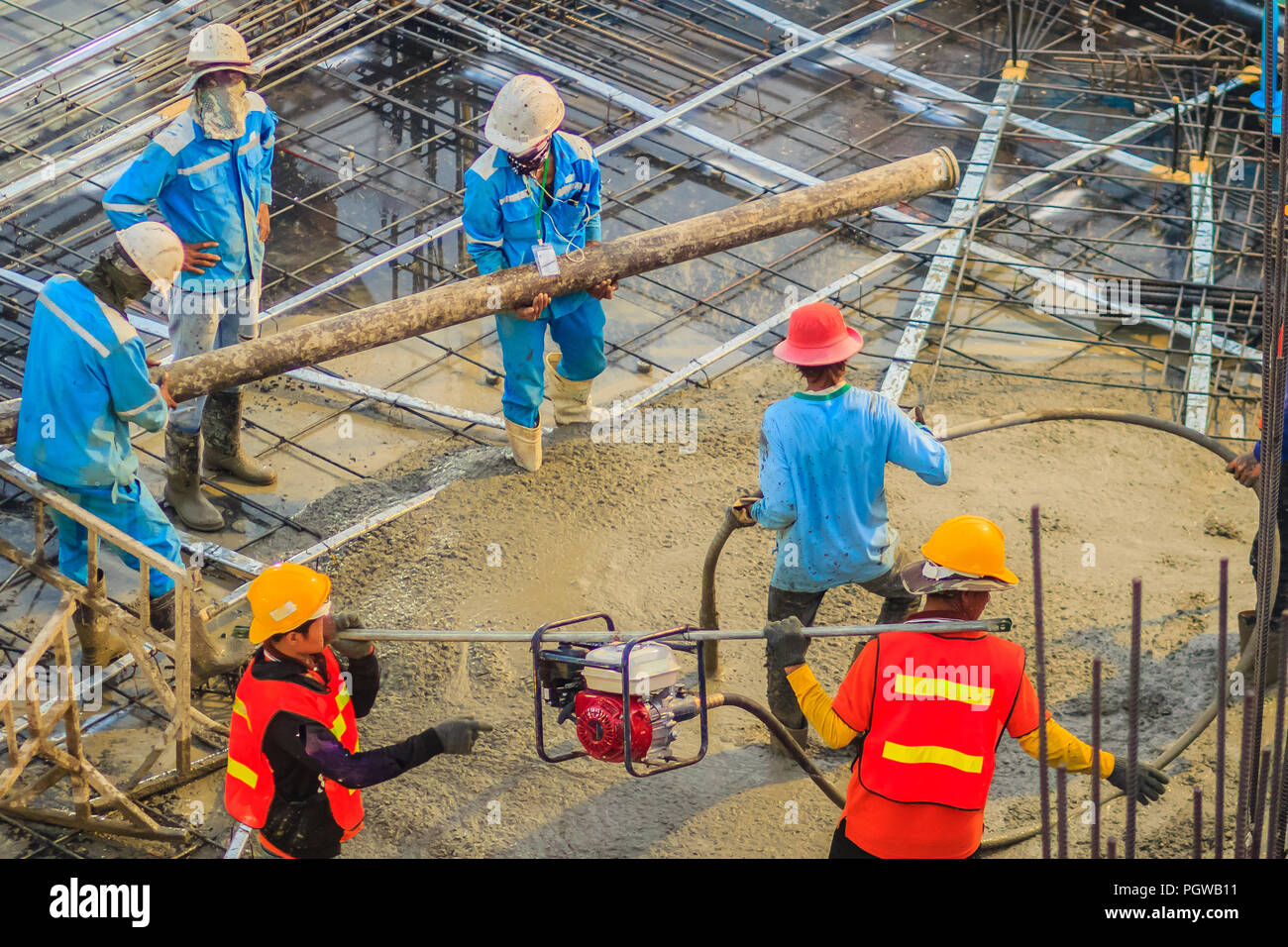 Concrete Vibrator Stock Photos & Concrete Vibrator Stock Images - Alamy