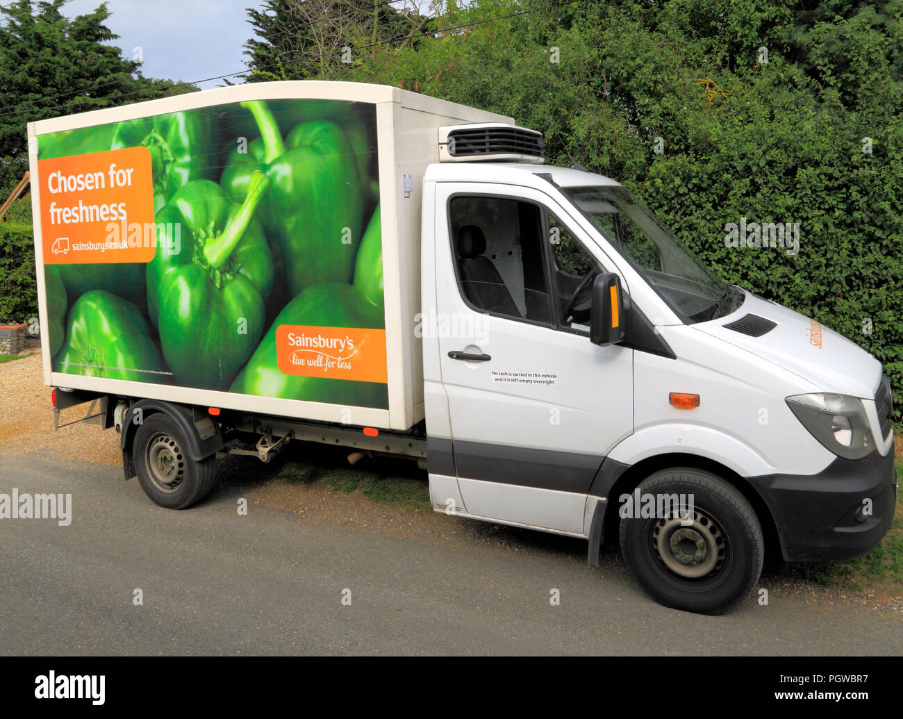 Van supermarket hi-res stock photography and images - Alamy