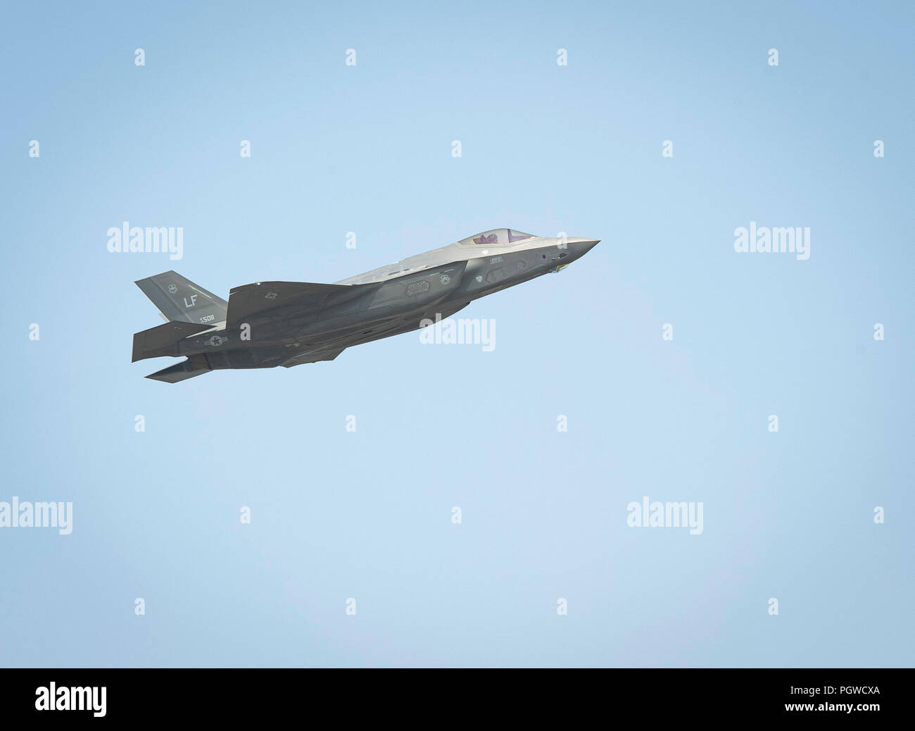 F 35 takeoff hi-res stock photography and images - Alamy