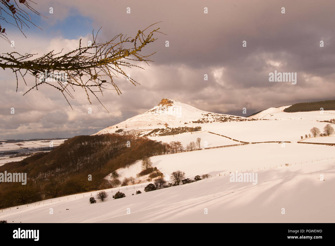 Roseberry topping winter hi-res stock photography and images - Alamy