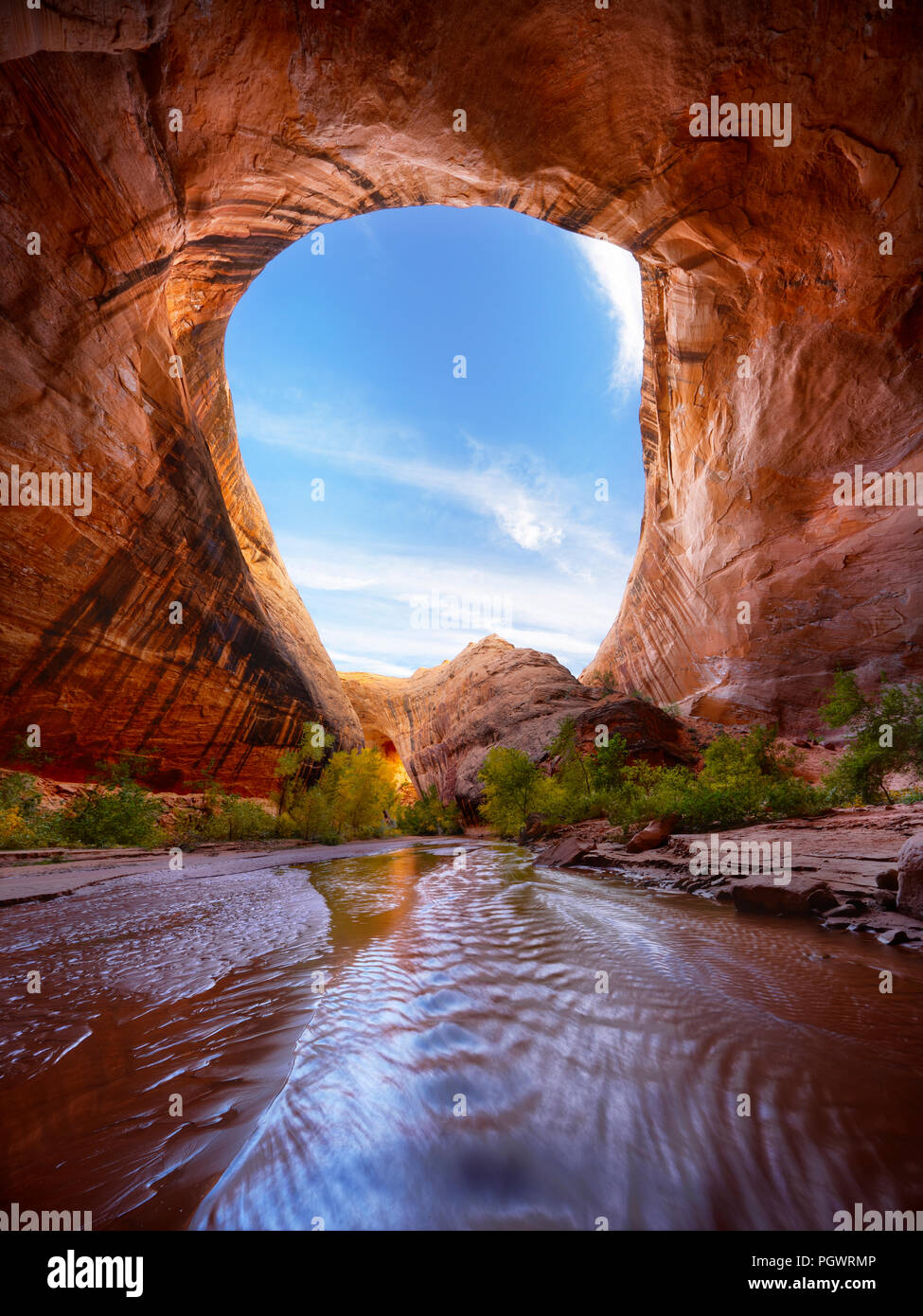 River bend beneath Jacob Hamblin Arch in Coyote Gulch, Grand Staircase ...