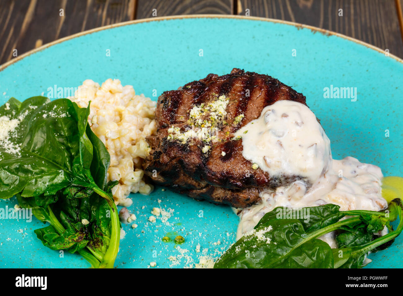 Grilled Steak minion with sauce Stock Photo - Alamy