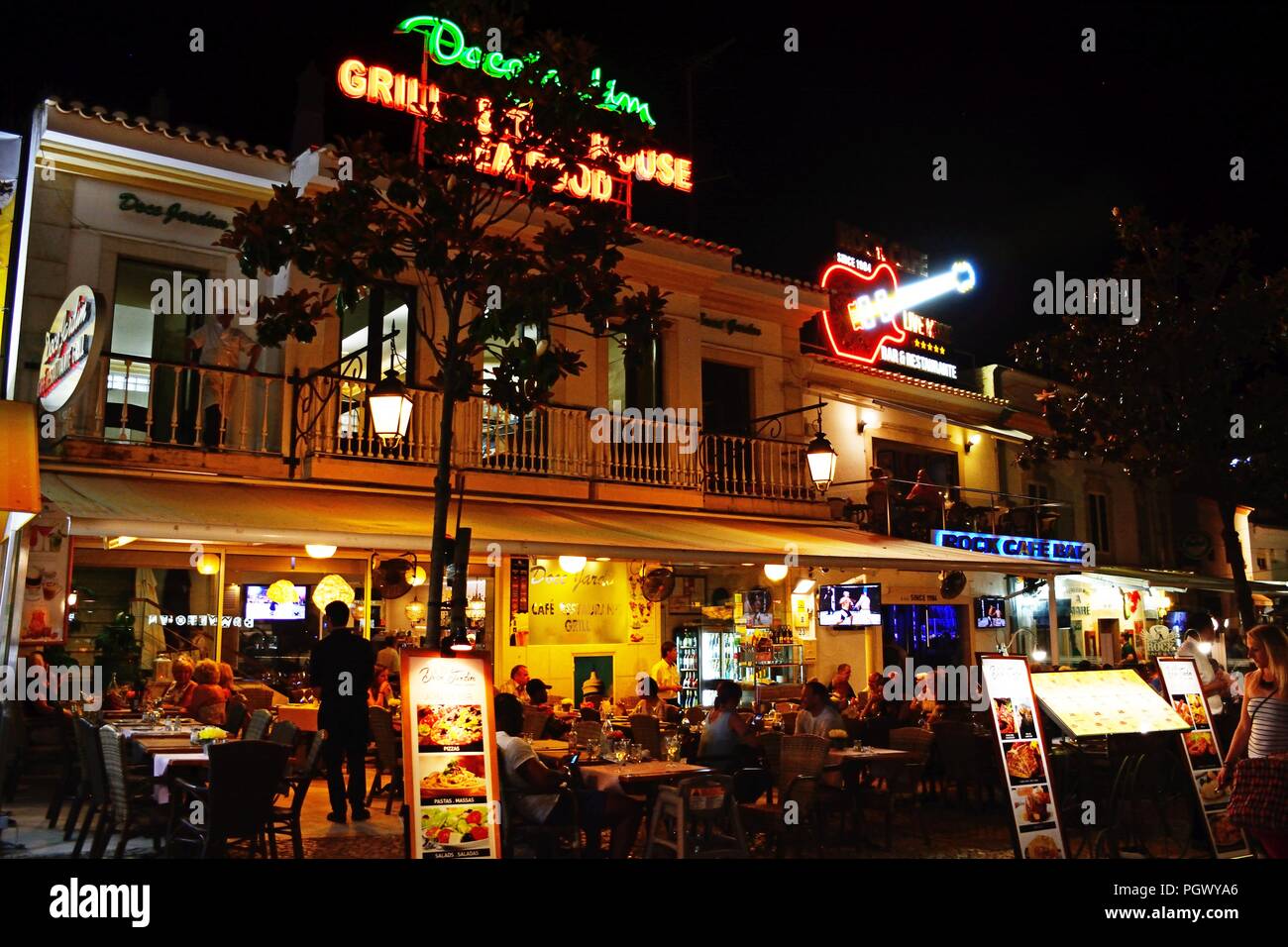 Tourists relaxing bars and restaurants in the Largo Duarte Pachero ...