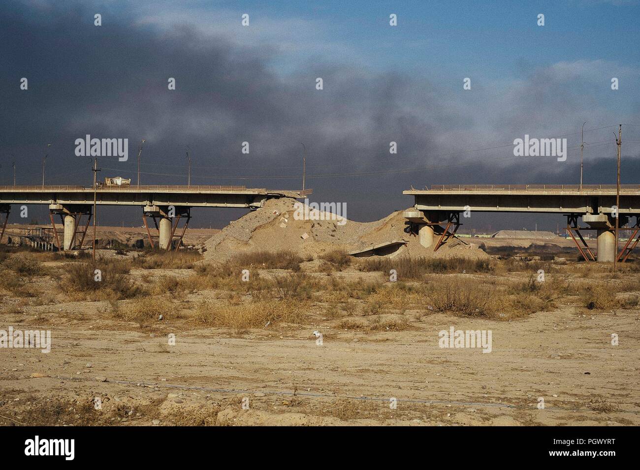 The bridge on the road to/from Erbil broken by ISIS Stock Photo - Alamy
