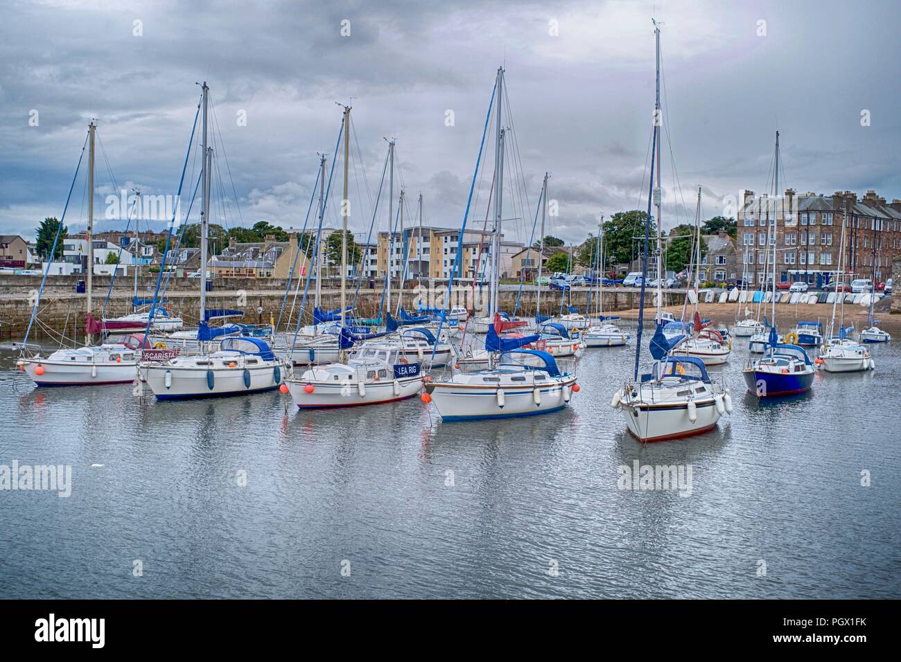 Fisherrow harbor hi-res stock photography and images - Alamy
